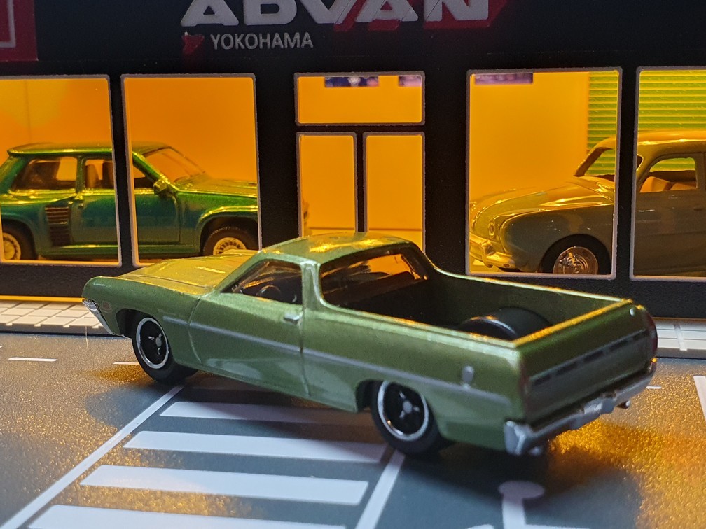 FORD RANCHERO 1970 - 1/64 MATCHBOX POWER GRAB 2023 (70 years) N° 17/100 ...