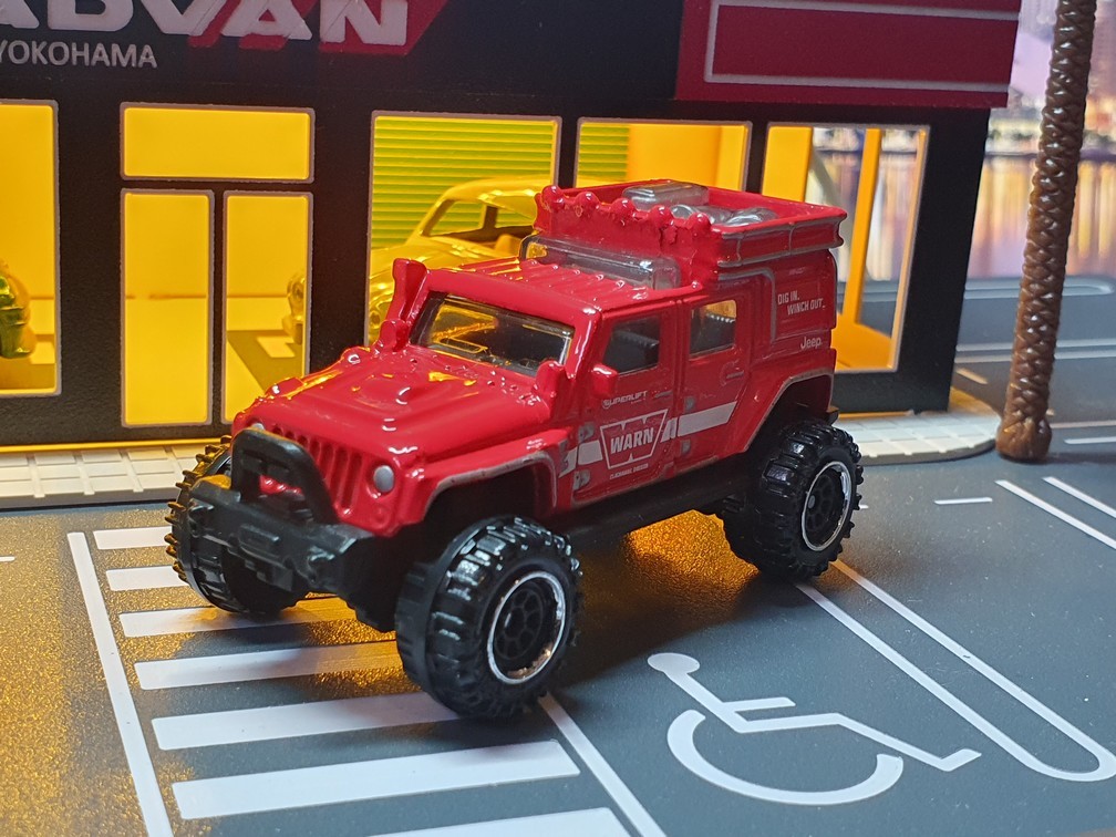 JEEP WRANGLER SUPERLIFT - 1/62 MATCHBOX POWER GRAB 2023 (70 years) n°42 ...