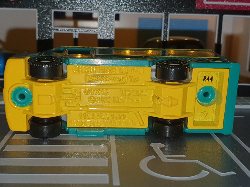 CHOW MOBILE II - 1/64 MATCHBOX POWER GRAB 2023 (70 years) n°58/100 ...